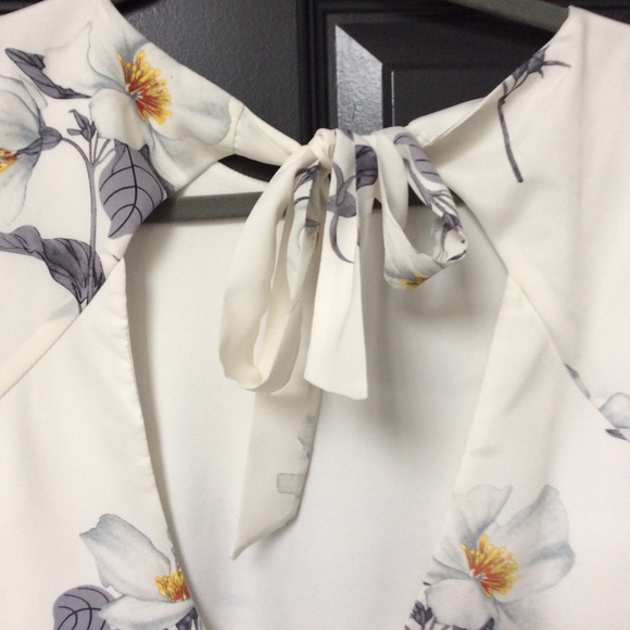 Dee Elly | Dresses | Nwot Dee Elly Bell Sleeve Shift Mini Dress | Poshmark